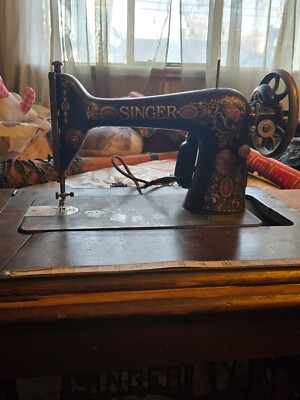 Sewing Machines - 1923 Singer Model