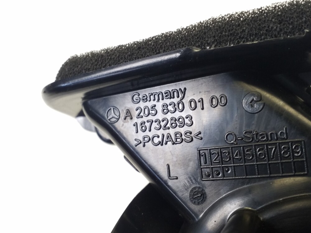 Mercedes Benz C-Klasse W205 2014 Luftkanal Linke Seite A2058300100 ...