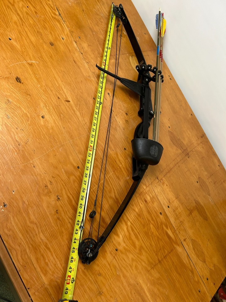 Jennings Forked Lightning Right Hand Compound Bow black 46 in long good ...
