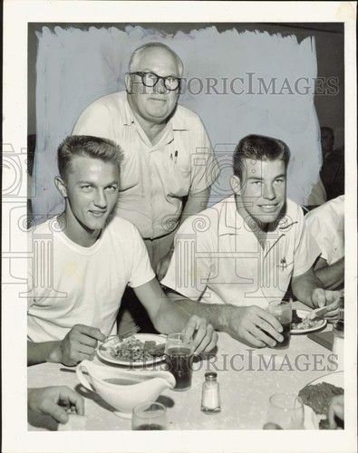 1958 Press Photo Former New York Giants Football Coach Steve Owen ...