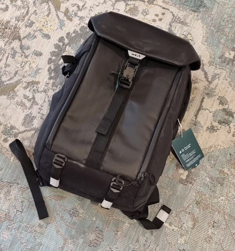 Genuine Mous Extreme Commuter Backpack with Lid 25L Organiser Tech ...