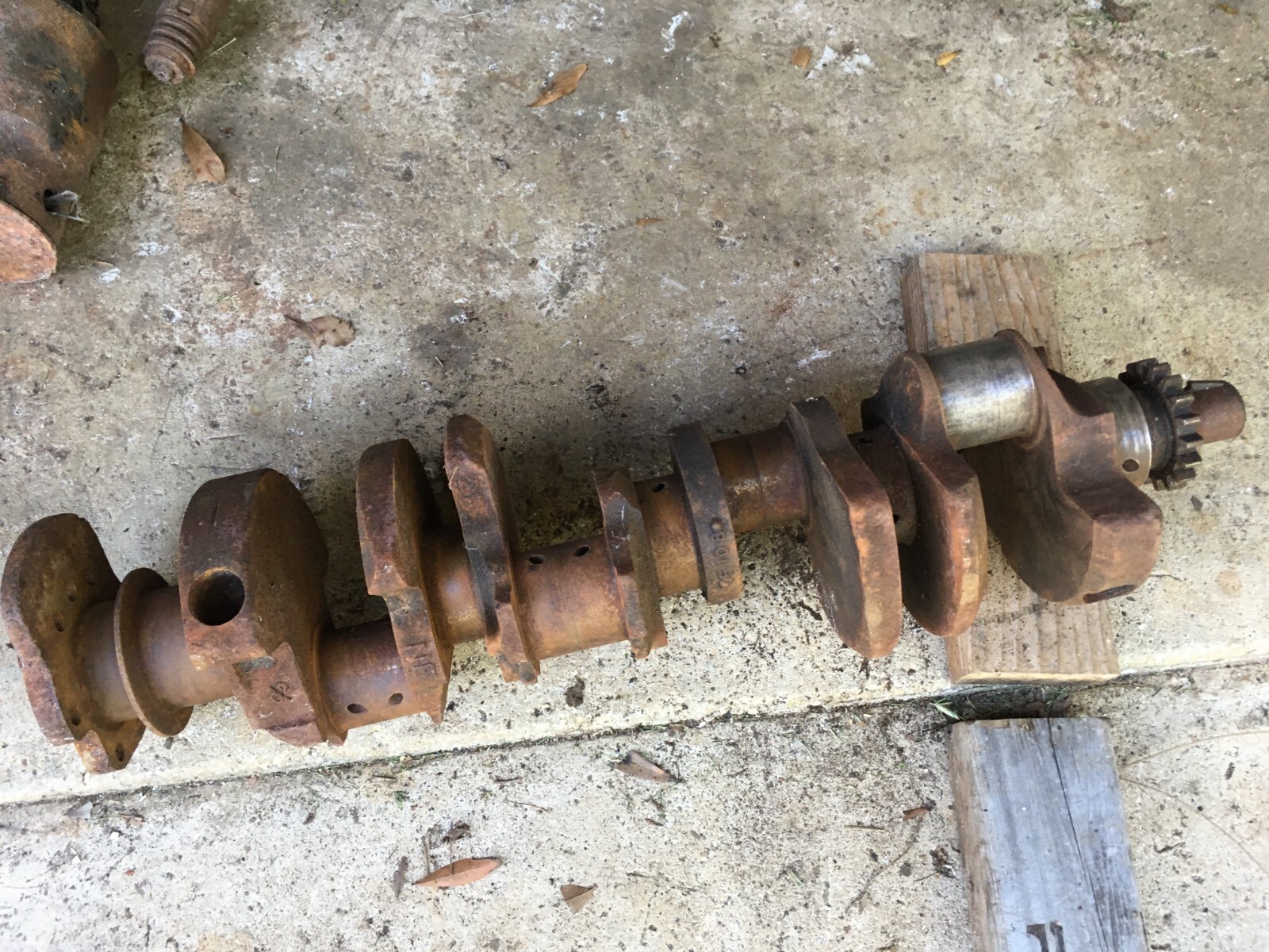 SBC Small block chevy large journal 327 crankshaft, stock rods/mains ...