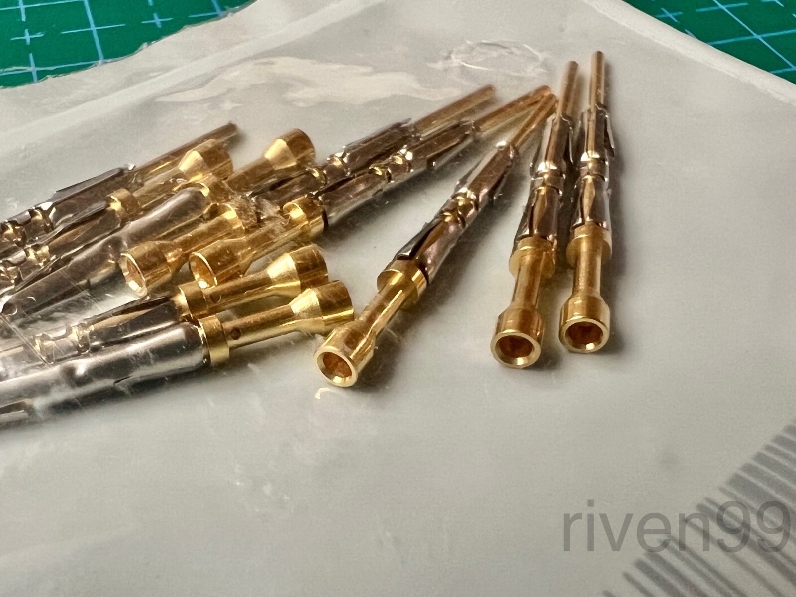 Lot 10pcs RM24W3K Souriau / EATON Male Crimp Terminals, 26-24AWG, Gold ...