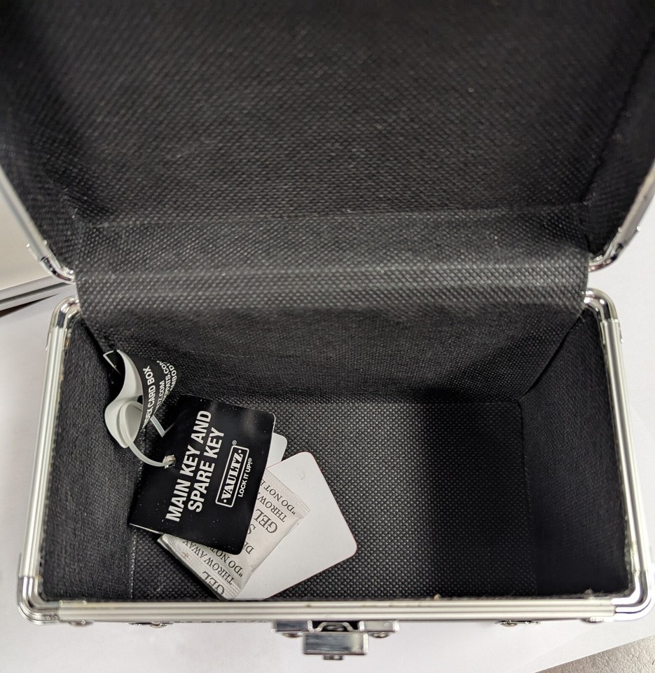 VAULTZ LOCK IT UP 3X5 LOCKING BOX NEW WITH TAGS *SEE VARIATION FOR ...