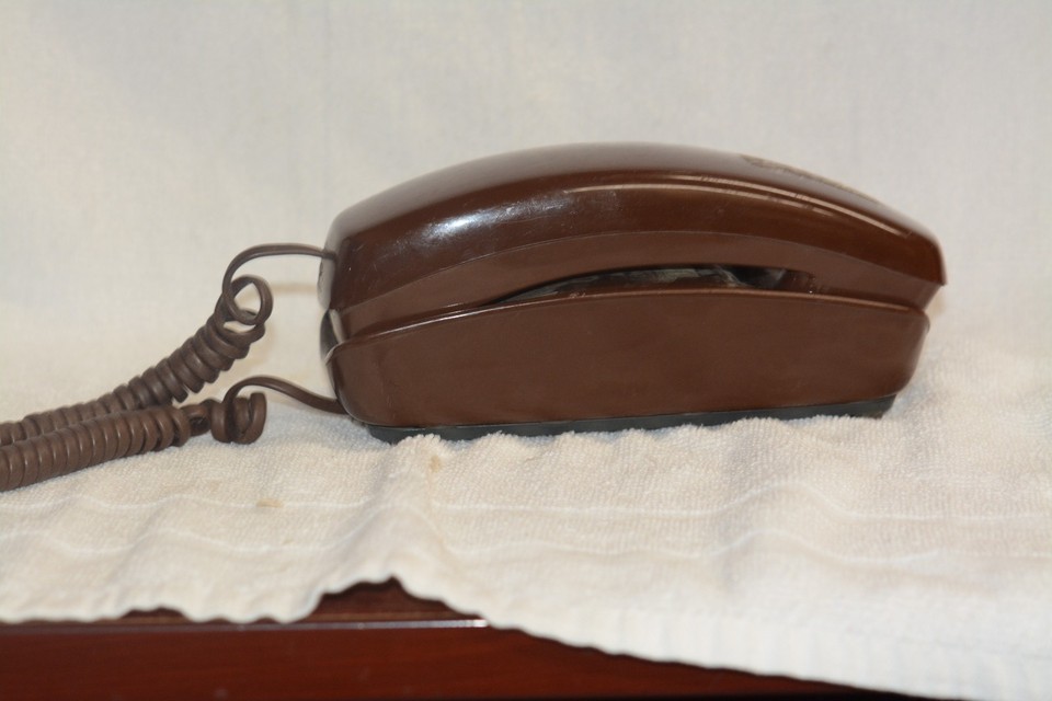 Telephones General. Vintage WE Bell System Trimline Push Button Phone ...