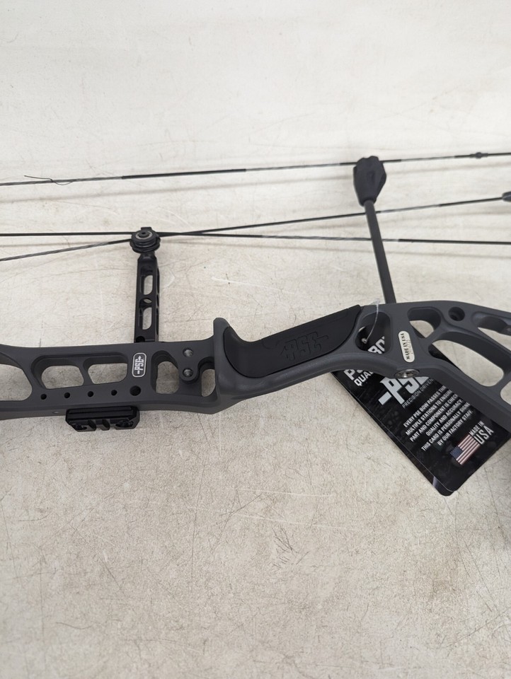 PSE Evolve 30 DS Right Handed 24.5-30 70lb Compound Bow Hunting Archery ...