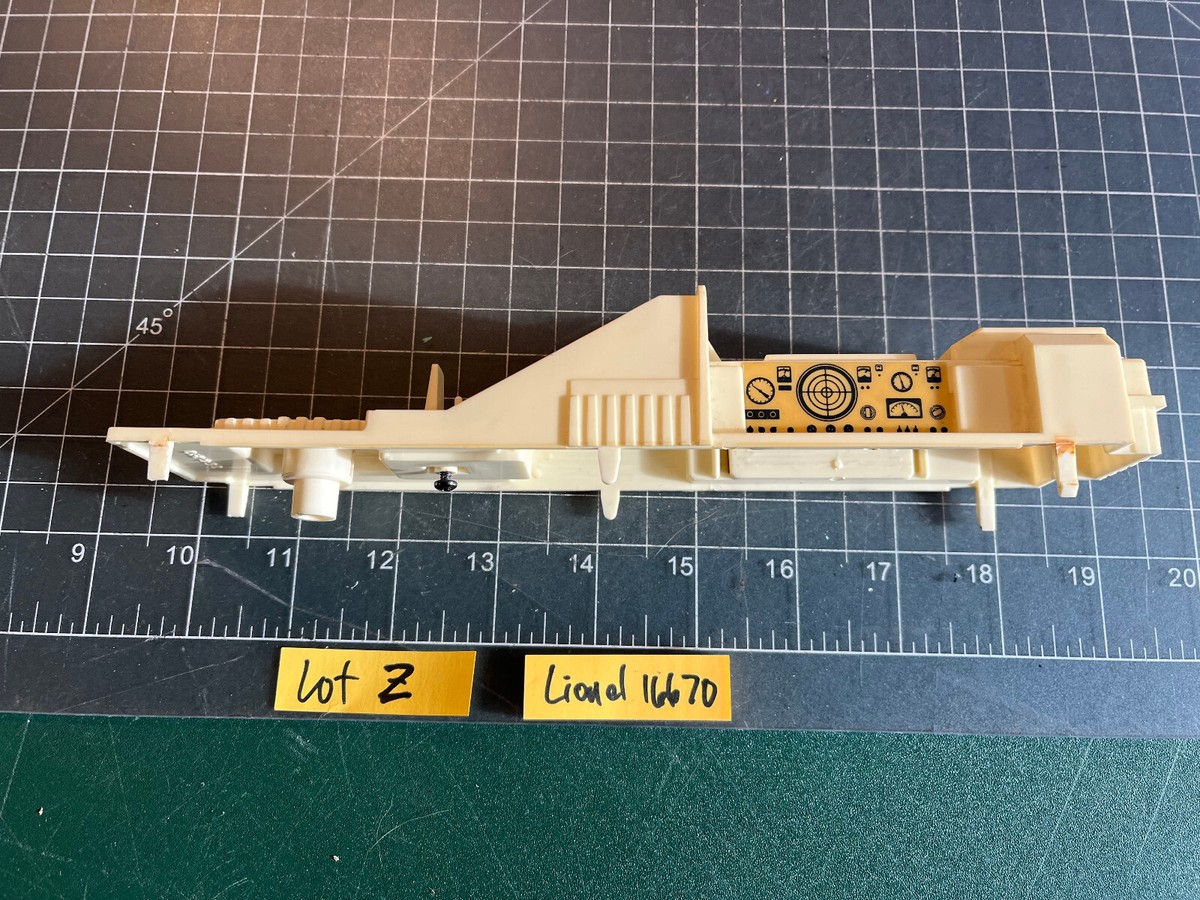 Lionel Train 16670 Operating TV Broadcasting Car TOP INSERT Lionel Train 16670 Operating TV Broadcasting Car TOP INSERT
