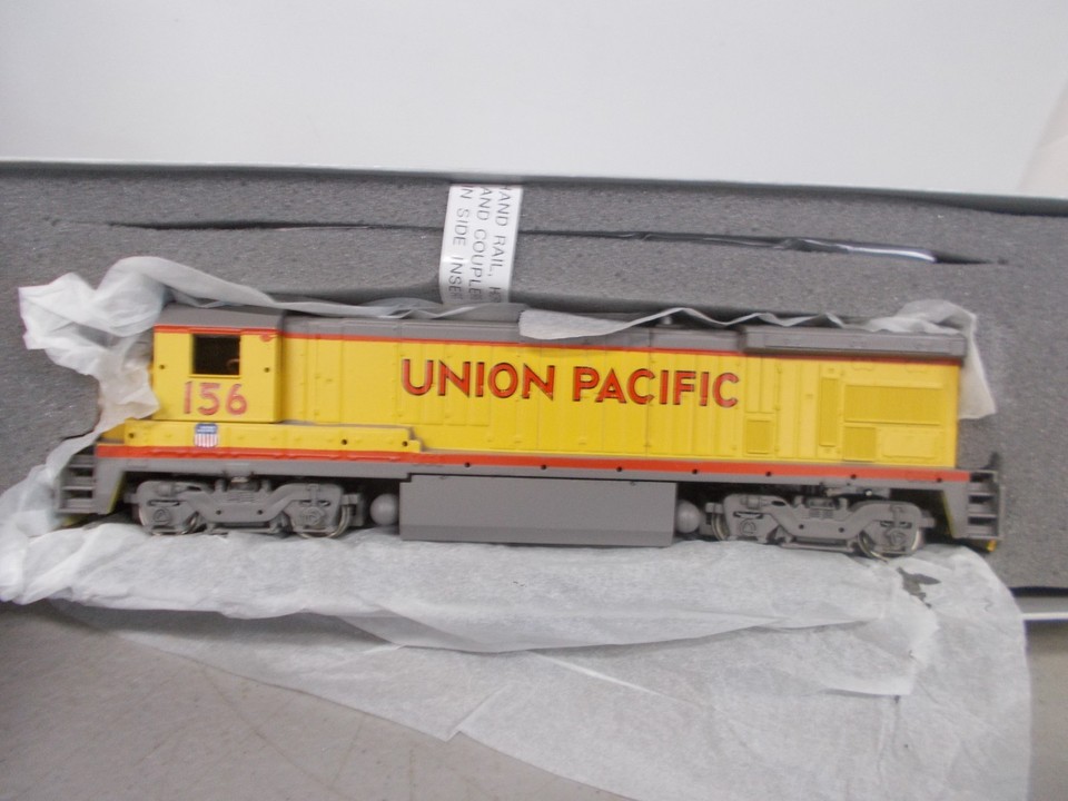BACHMANN PLUS~ UNION PACIFIC B23-7 LOCOMOTIVE # 156~RUNS GOOD~HO SCALE ...