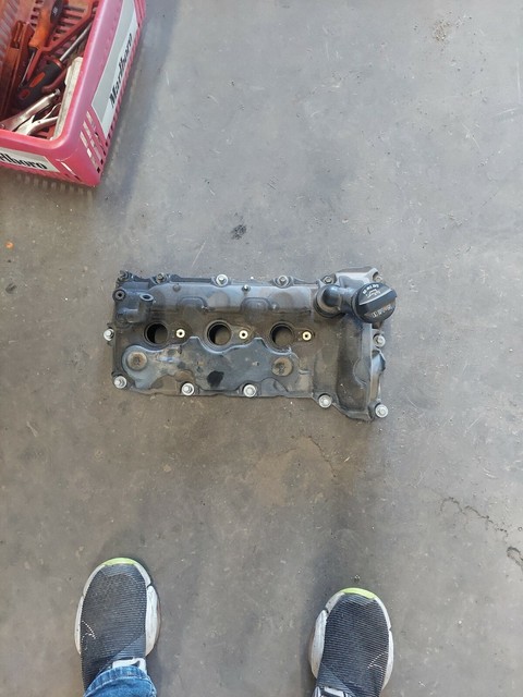 Genuine OEM Engine Valve Cover for Cadillac 12647772 for sale online | eBay