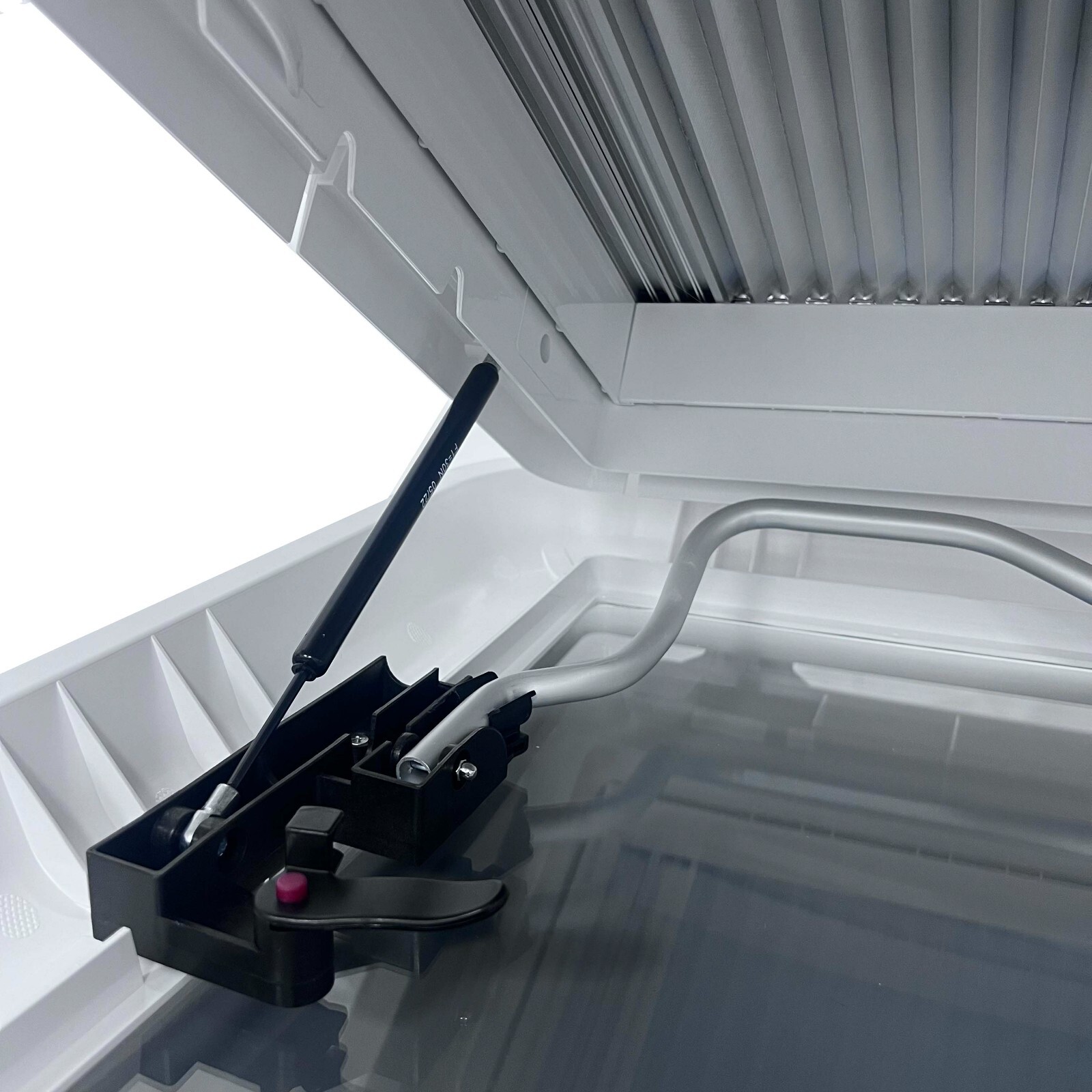 Sky Max LED Light Crystal Dome Roof Vent 820x620 Shower Hatch for ...