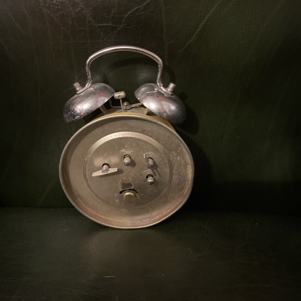 Zeon Garfield 1978 Wind Up Alarm Clock The Cat Jumped Over the Moon ...