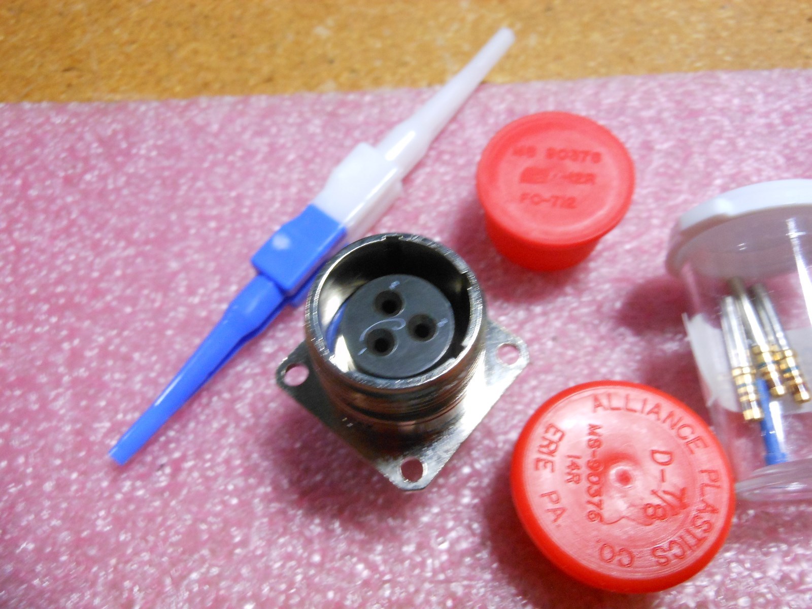 AERO CONNECTOR # M83723/82R12037 NSN: 5935-00-107-5150 | eBay