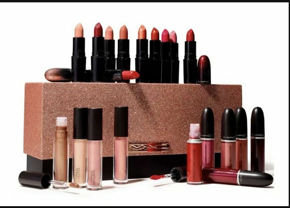 Mac Makeup Products Set