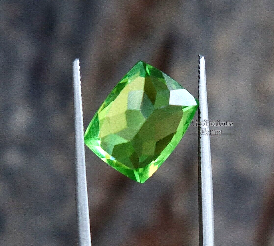 Peridot 9CT Natural Cushion Cut beautiful Loose Gemstone Green peridot ...