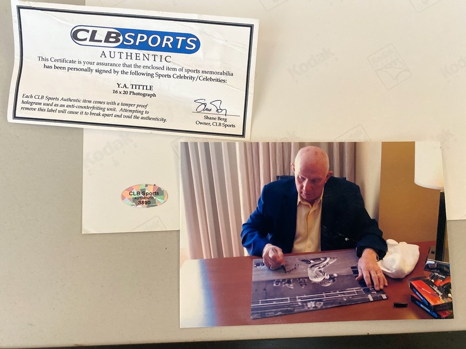 YA TITTLE AUTOGRAPH SIGNED NEW YORK GIANTS BLOODY 16x20 PHOTO W/"HOF 71 ...