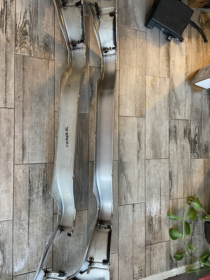 Pontiac Solstice/Saturn Sky 06-09 Tulip panel with Flaps READ ...