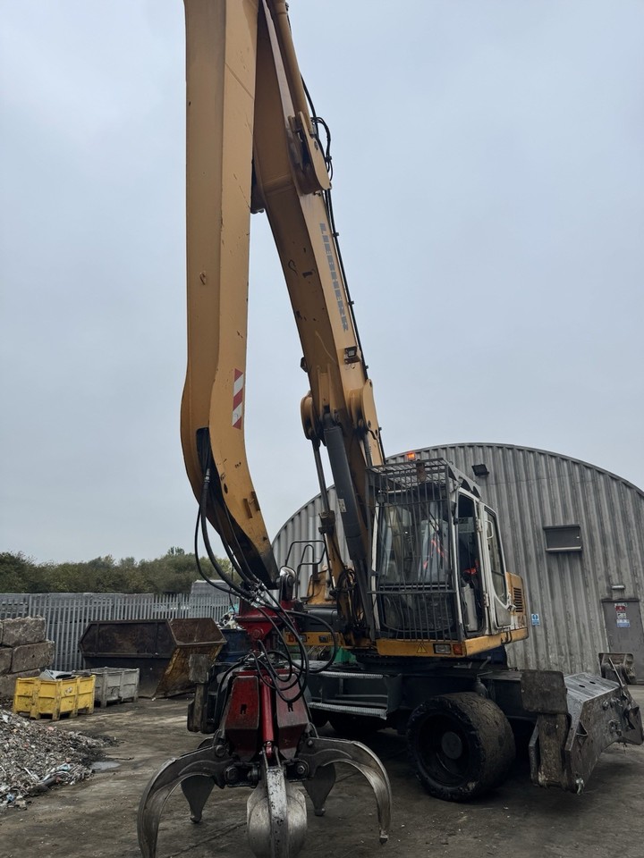 Liebherr 934 Material Handler 2012 . New Pump. Maintained. 2 x Grab ...