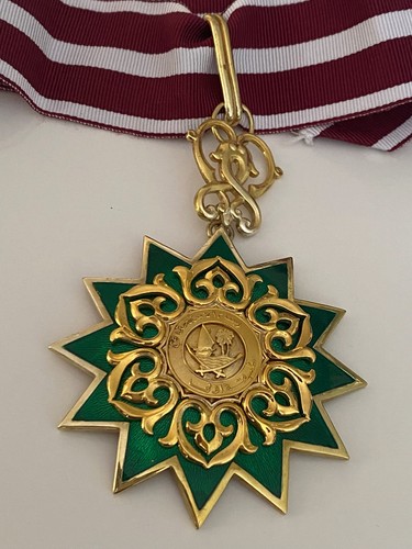 Qatar Order of Merit 1st Class Commander Neck Badge Medal Emir Khalifa ...