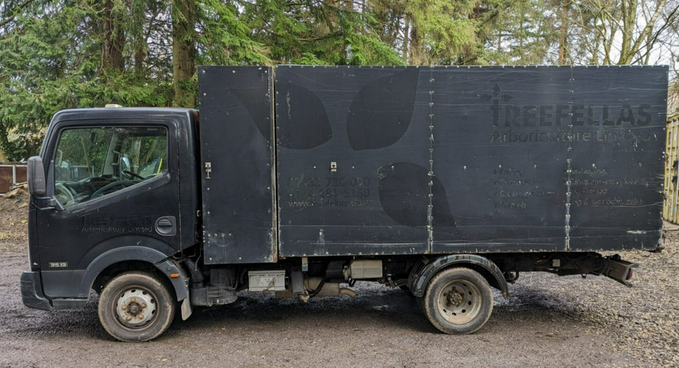 2010 Nissan Cabstar 35.13 Arb Tipper – Twin Wheel, Tool Pod, Tree, 124K ...