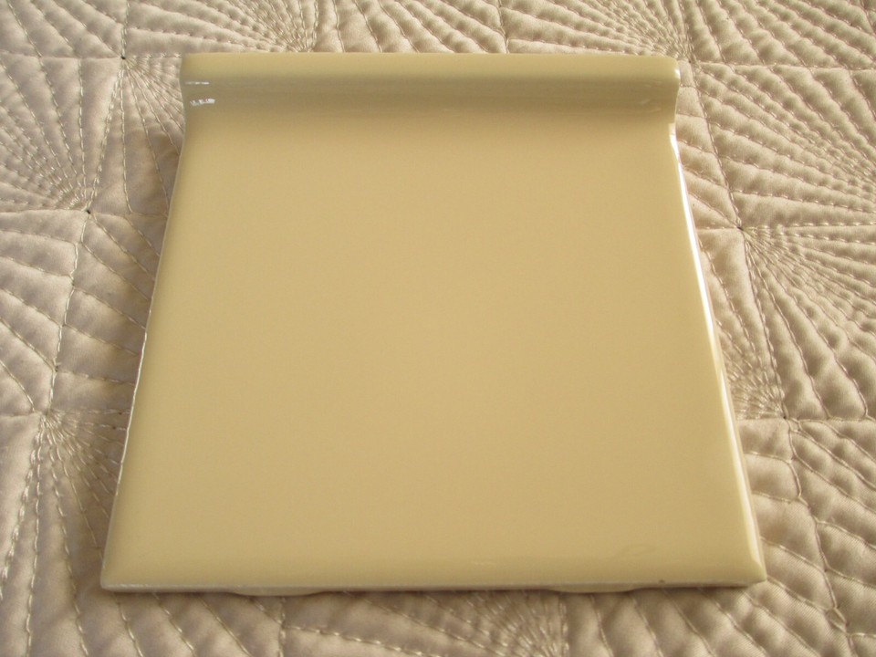 VINTAGE LIGHT YELLOW GLOSS CERAMIC WALL TILE COVE BASE 4-1/4" X 4-1/4 ...