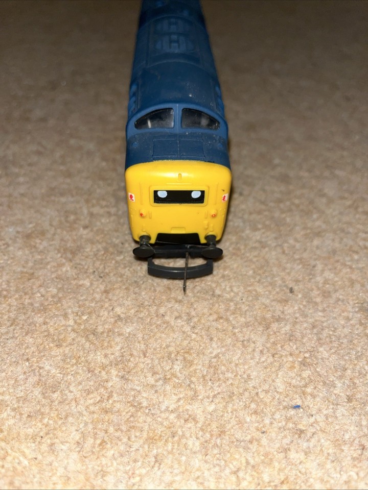 Lima 205106 BR Blue Class 55 Deltic 55022 Royal Scots Grey – OO Gauge ...