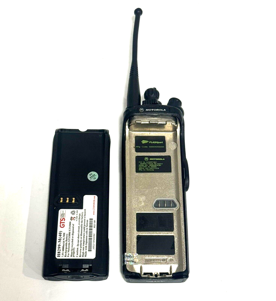 Motorola XTS 3000 Model III UHF 450-520 MHz Portable Radio H09SDH9PW7BN ...