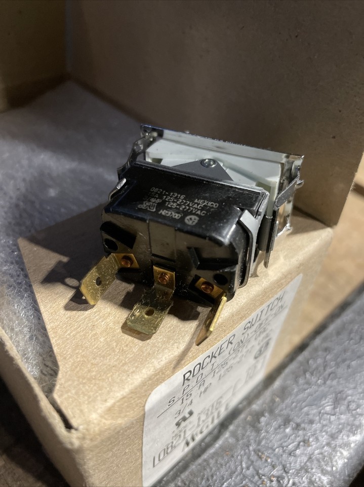 McGill Rocker Switch 0821-1316 SPDT (On) Off On Snap-in Bezel Main-Off ...