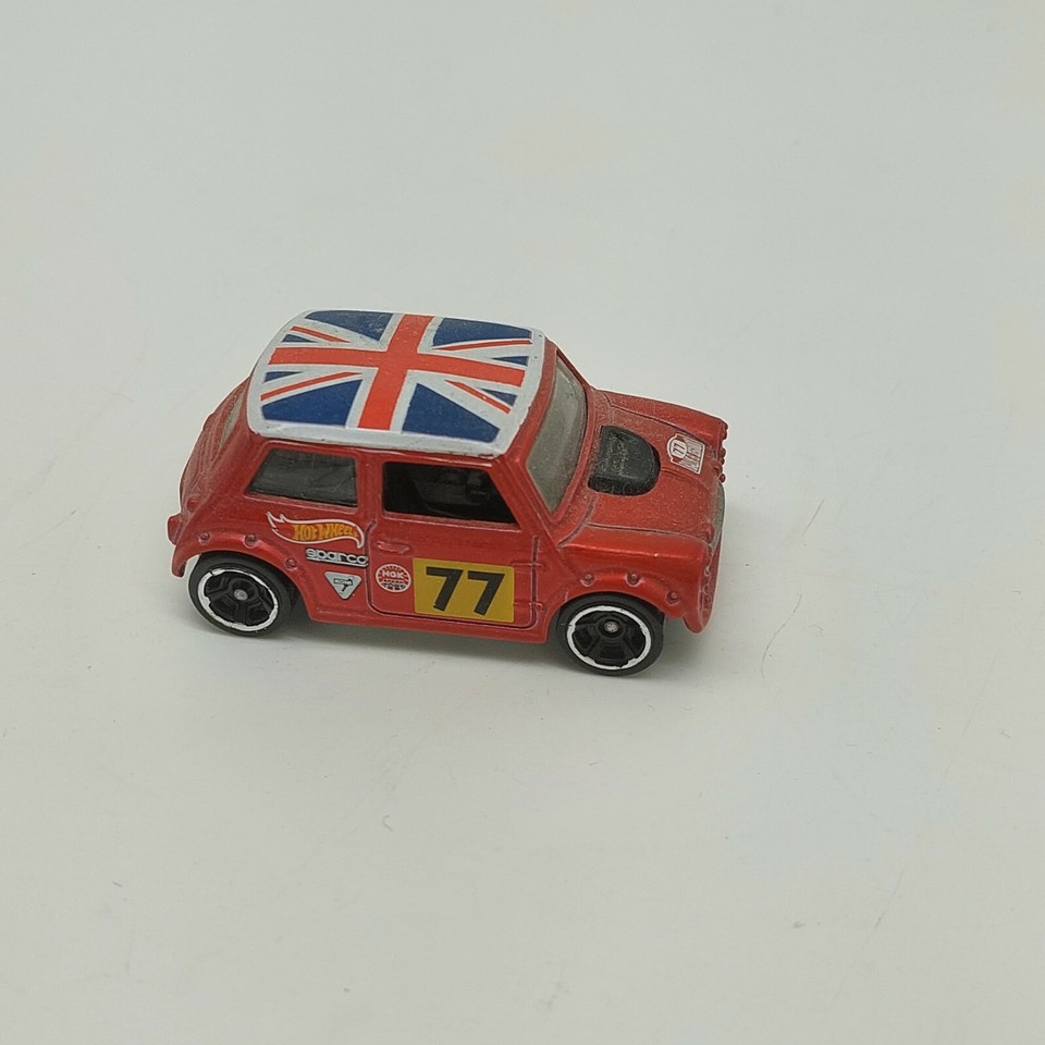 2000 Mattel Hot Wheels Green Morris Mini #77 British Flag Top, Made in ...