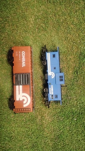 HO scale Model Trains (LIMA) Box Car And (ATLAS) Caboose | eBay