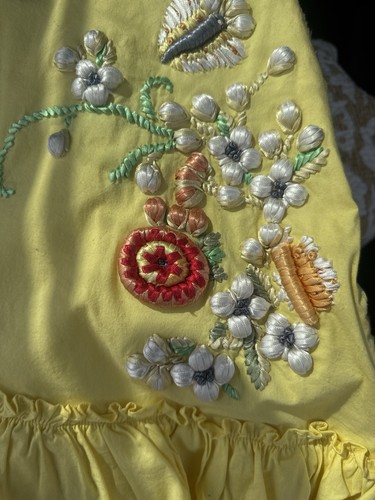 Lithe Yellow Ruffle Hem Embroidered Dress Women’s Size 6 Cotton Silk ...