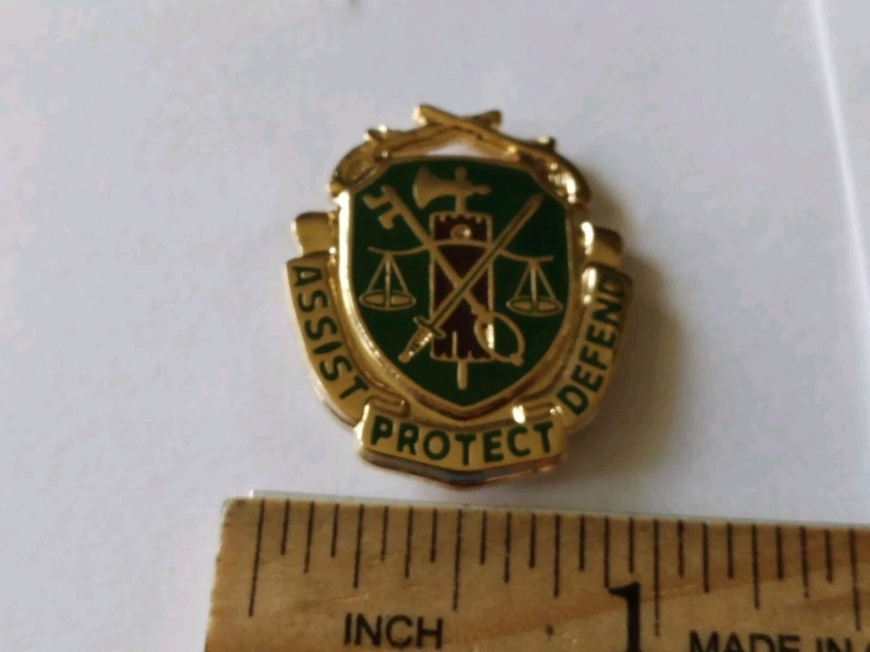 10 PAIRS OF - U.S. Army Corps MILITARY POLICE Unit DI DUI Crest PINS ...