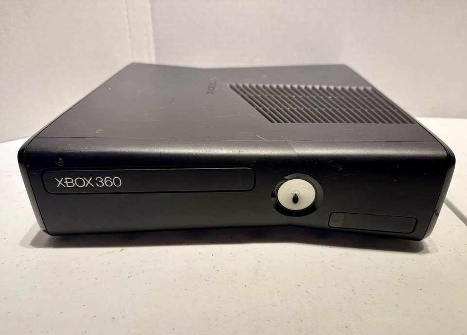 Microsoft Xbox 360 S Slim Console Black For Parts Repair Powers On Red ...