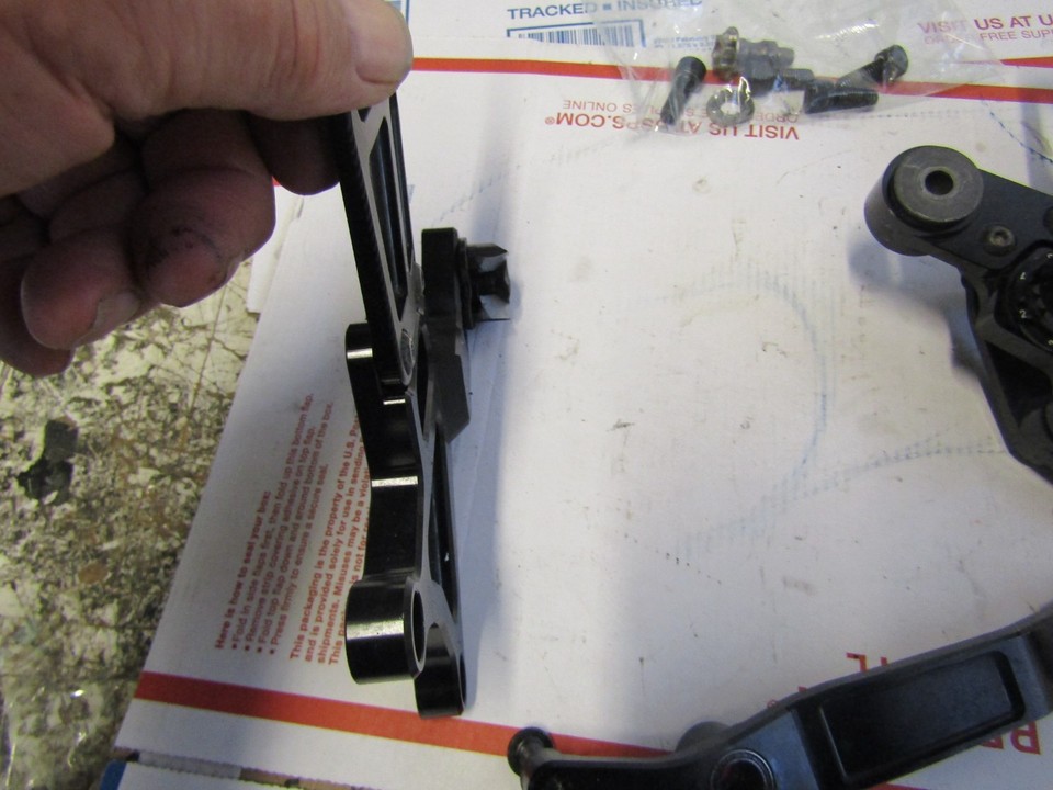 06 THROUGHT 20 Yamaha R6 Black VORTEX REAR SETS YZF-R6 FOOT REST VORTEX ...