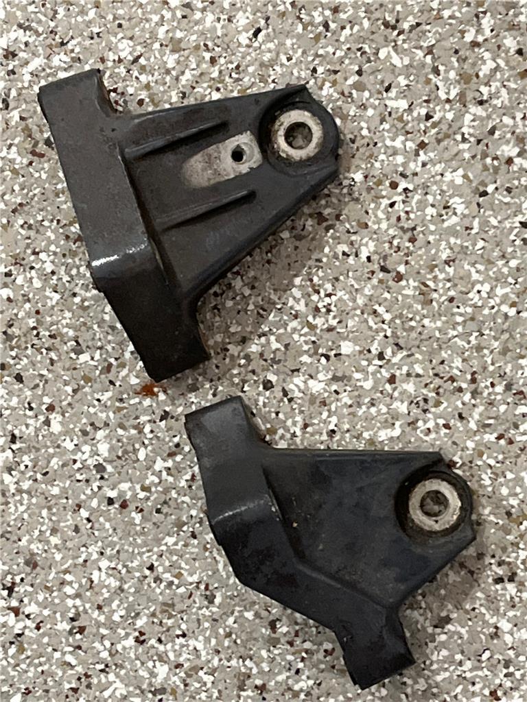 OMC Cobra 2.3 Engine Motor Mounts Brackets 912482 912483 | 0912482 ...