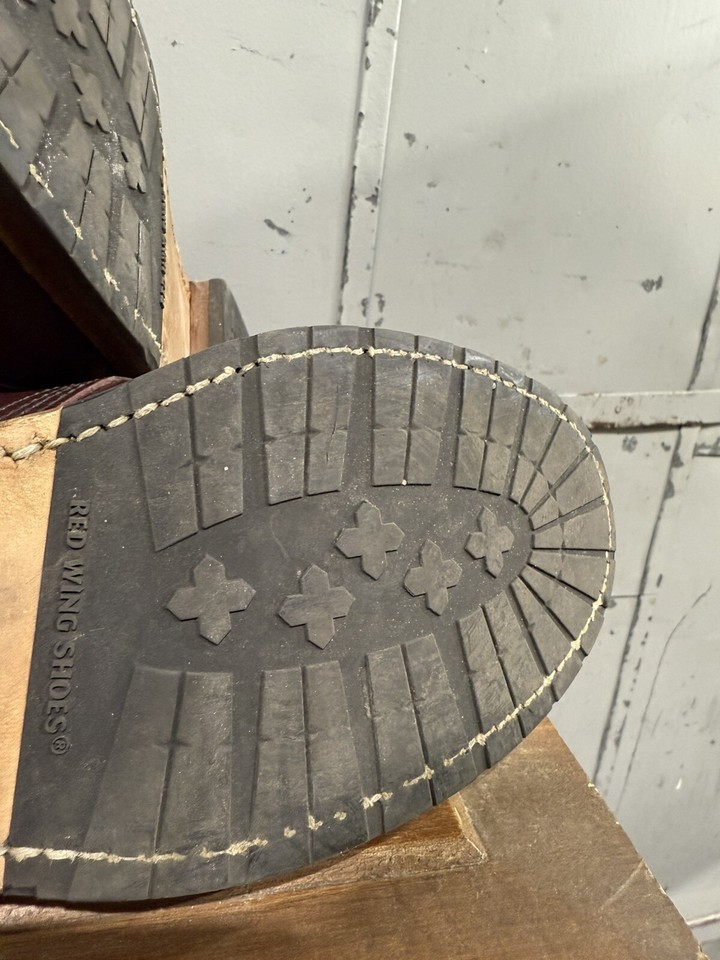 Red Wing Heritage 9032 Men's Beckman Chukka Boot (Blk Cherry ...