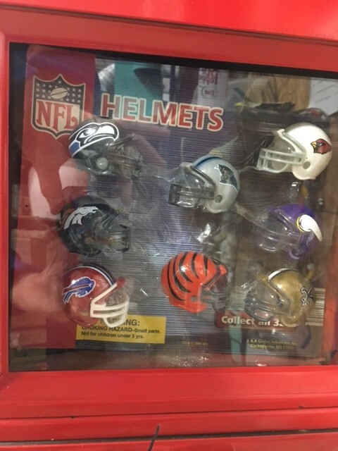 Vintage NFL Football Helmet Vending Machine with 32 Helmets in Capsules ...