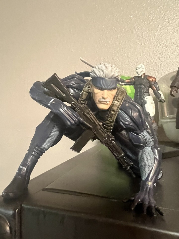 Metal Gear Solid Ultra Detail Figure Collection 2 Old Snake “Ready ...