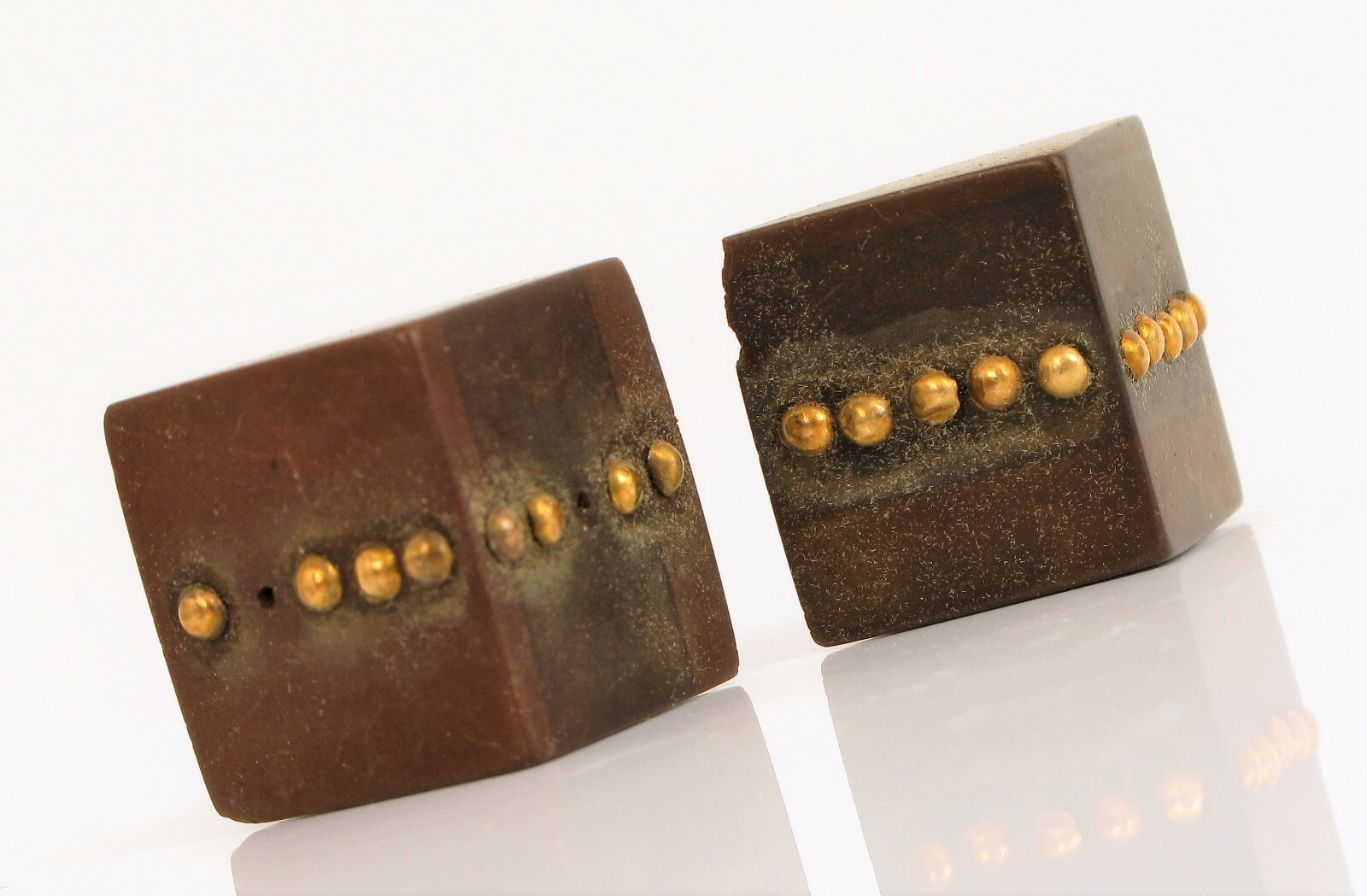 ANTIQUE EARLY PLASTIC CELLULOID BAKELITE ? COSTUME RE… - Gem