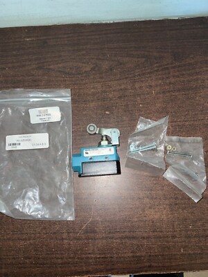 NEW HONEYWELL MICRO SWITCH LIMIT SWITCH BZE6-2RQ2 BZE6RQX2 B90 | eBay