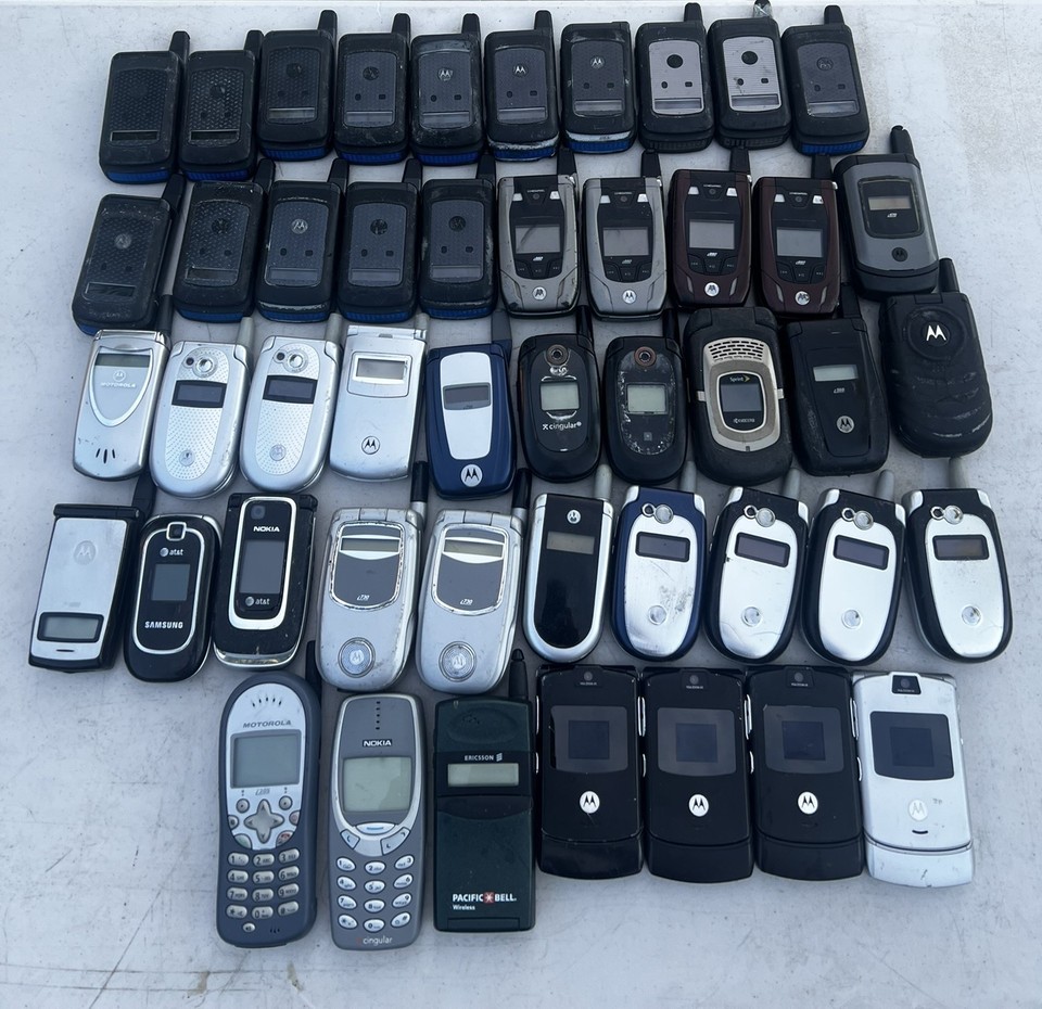 Mixed Lot of 48 Old Motorola & Other Non-Working Cell Phones 4 Gold ...