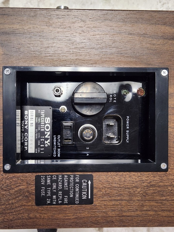 Vintage Sony Stereo Tapecorder Reel to Reel TC-651 - Powers On - Read ...