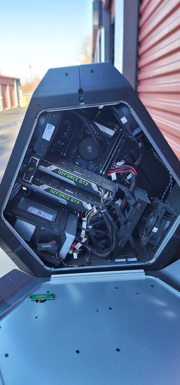 Alienware Area-51 R2 Gaming Desktop i7-5930K, 32GB RAM, 2 GTX 770, NO ...