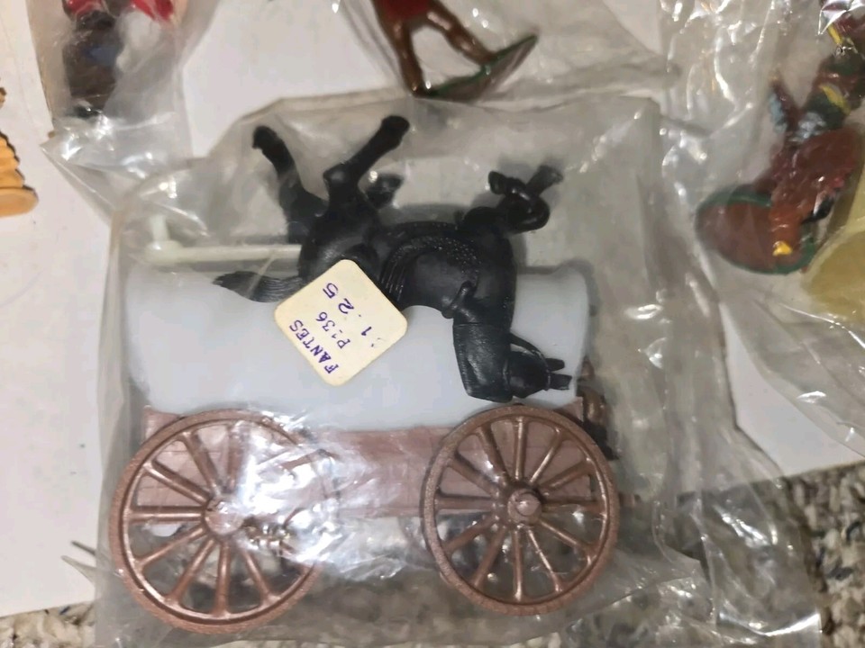 67 Vintage 50s/60s Hard,Soft Plastic Indian,Cowboy,Horses Figures,Hong ...