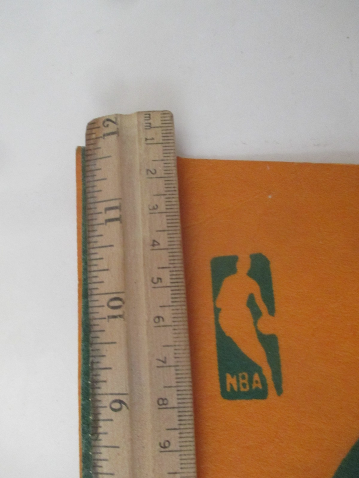 VINTAGE 1970'S SEATTLE SUPERSONICS BASKETBALL 30" FELT PENNANT BANNER ...