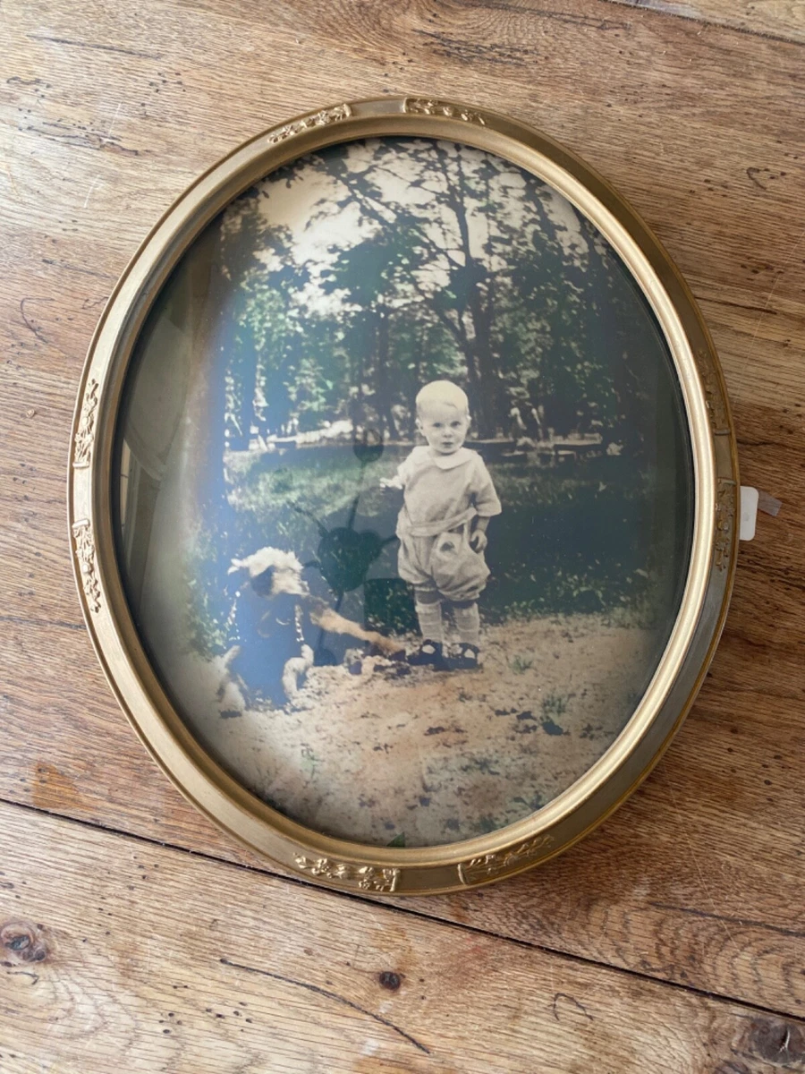 Old Fashioned Oval Frames