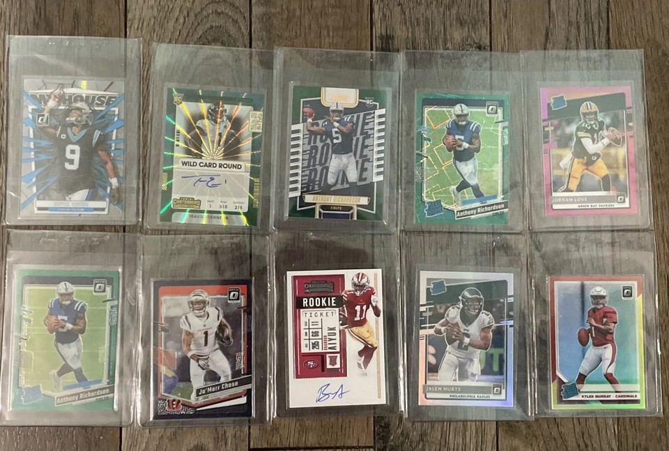 NFL/Football Mystery Pack Immaculate Box Chase🔥🔥GUARANTEED GRADED CARD ...