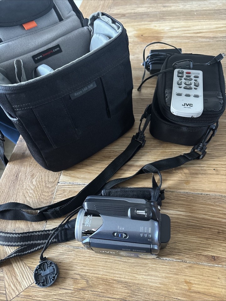 JVC Everio GZ-MG37 Camcorder 30GB HDD 3X Batteries + Remote. For Parts ...