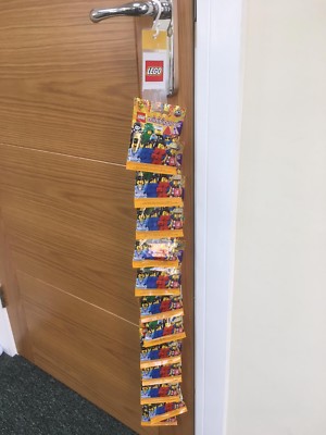 Lego minifigures series 18 unopened sealed random mystery blind bags ...