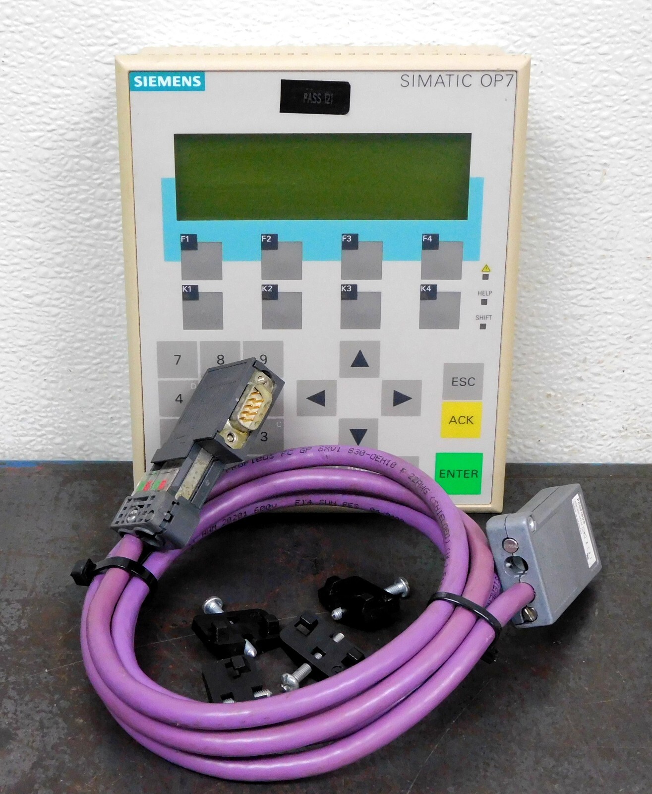 Siemens - Simatic OP7 Operating Panel 6AV3-607-1JC20-0AX1 24V DC 0.24A ...