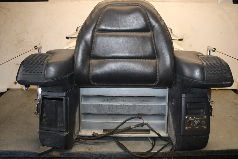 93-00 HONDA GOLDWING 1500 GL1500SE REAR TRUNK COMPARTMENT BB700 | eBay